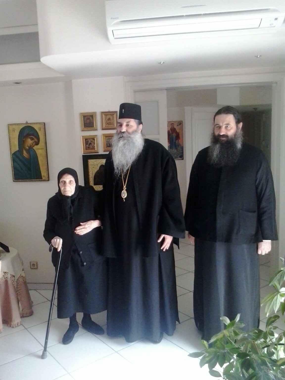 ΓΕΡΟΝΤΙΣΣΑ ΓΑΛΑΚΤΙΑ: «Θὰ ἔρθει μεγάλη δυσκολία στὴν ἀνθρωπότητα! Αἰτία ...